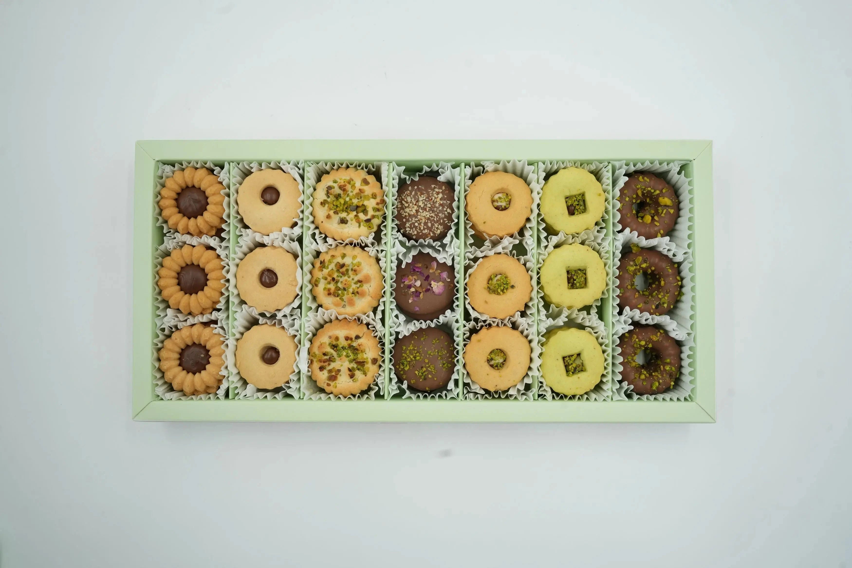 Biscuits-TAQUEEN-201914516.webp?v=1754581081